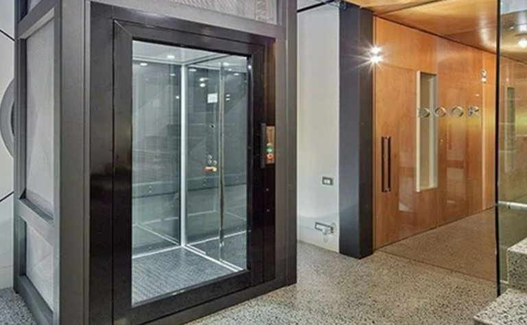 Lift With Machine Room - Hanper Lifts Pvt Ltd
